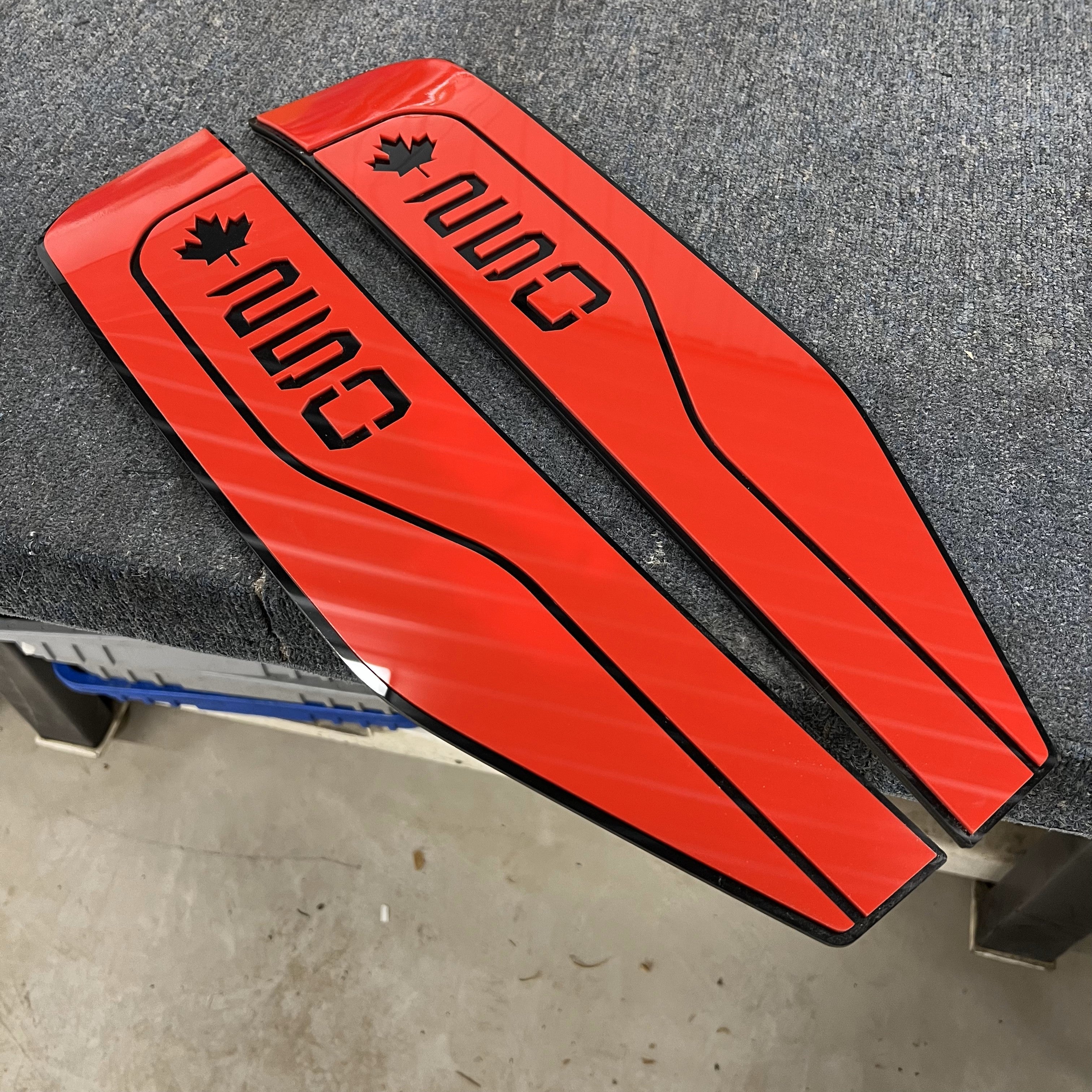 Maple Leaf Fender Badge Set - Fits 2023+ Ford® F250®, F350®, F450® Sup